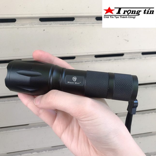 Đèn pin Mayor Wolf hàng chất lượng cao, đầu đủ mẫu mã, đèn siêu sáng